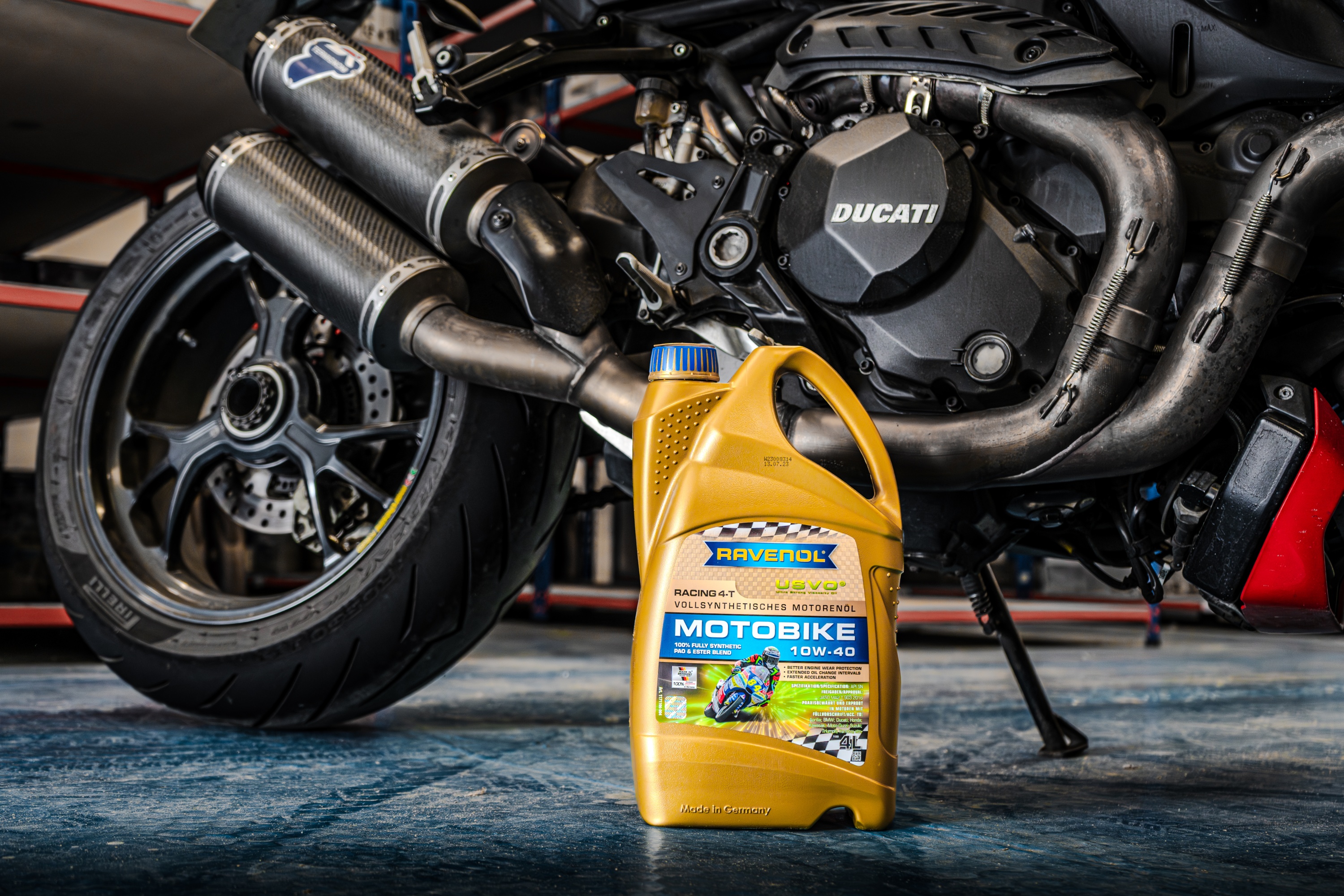 Ravenol UK - How to Choose the Correct Oil for your Motorbike