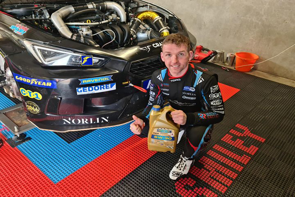 Ravenol UK - Restart Racing Prepare for 2nd Round of BTCC